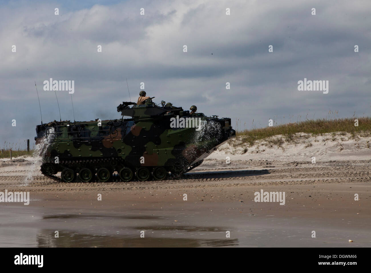 Marines 2nd amphibious assault hi-res stock photography and images - Alamy