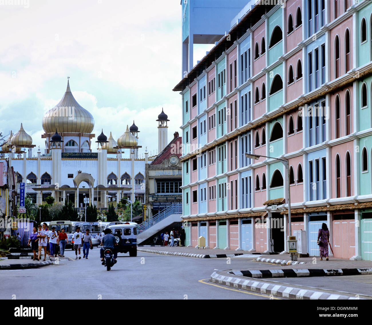 Street scene with the Mosque of Kuching, Kuching, Sarawak, Borneo ...