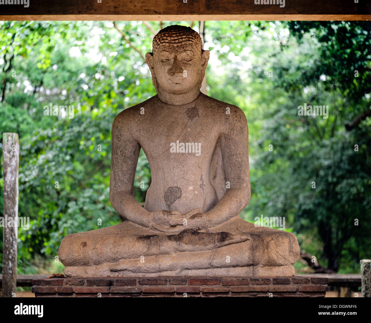 Samadhi statue hi-res stock photography and images - Alamy