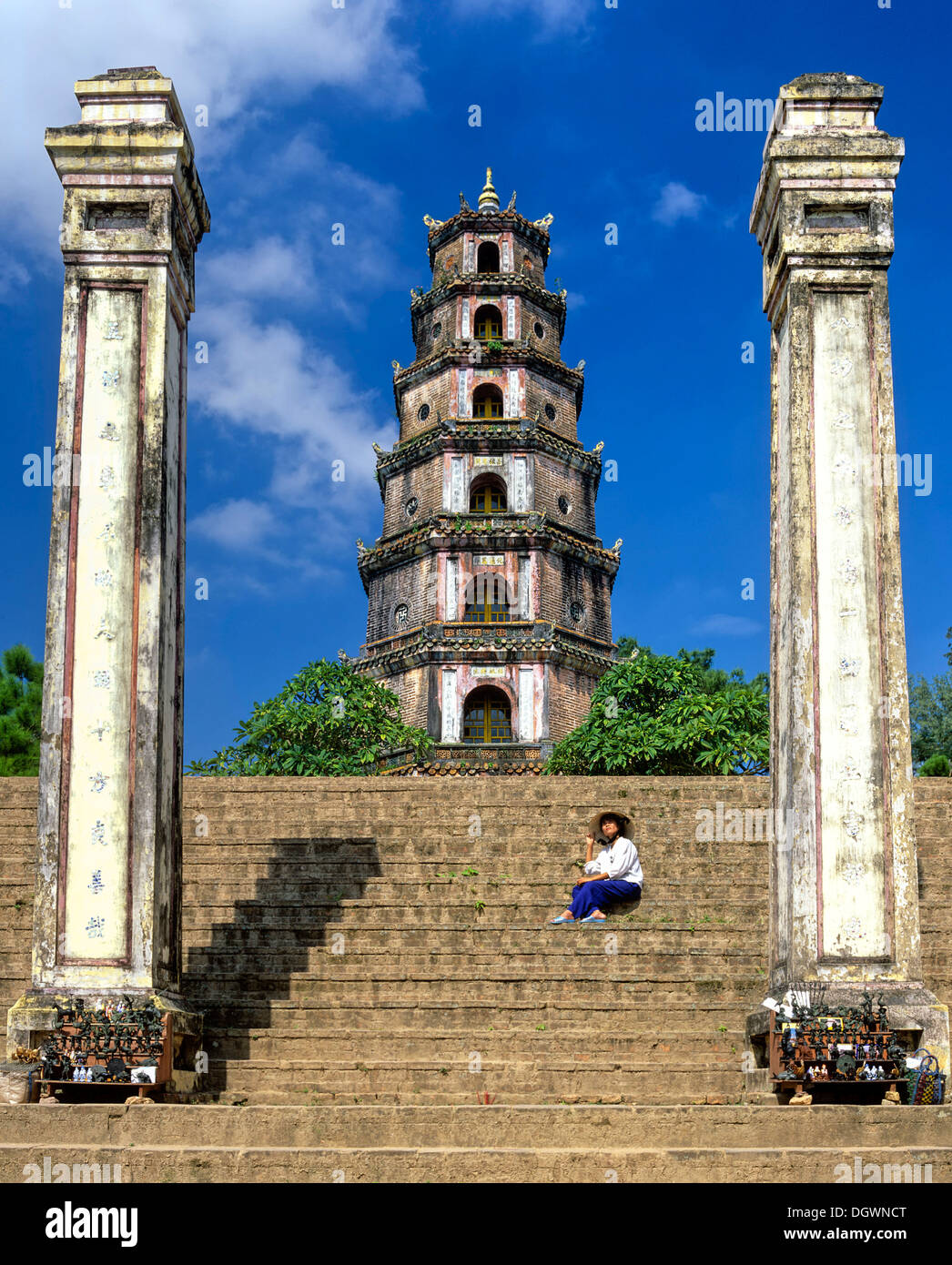 Thien Mu Pagoda, Heavenly Lady Pagoda, seven-storey Phuoc Duyen Tower ...