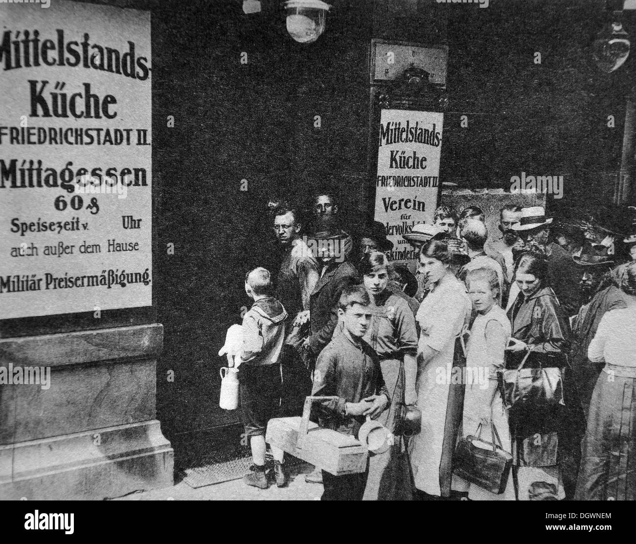 Hunger germany world war 1 hi-res stock photography and images - Alamy