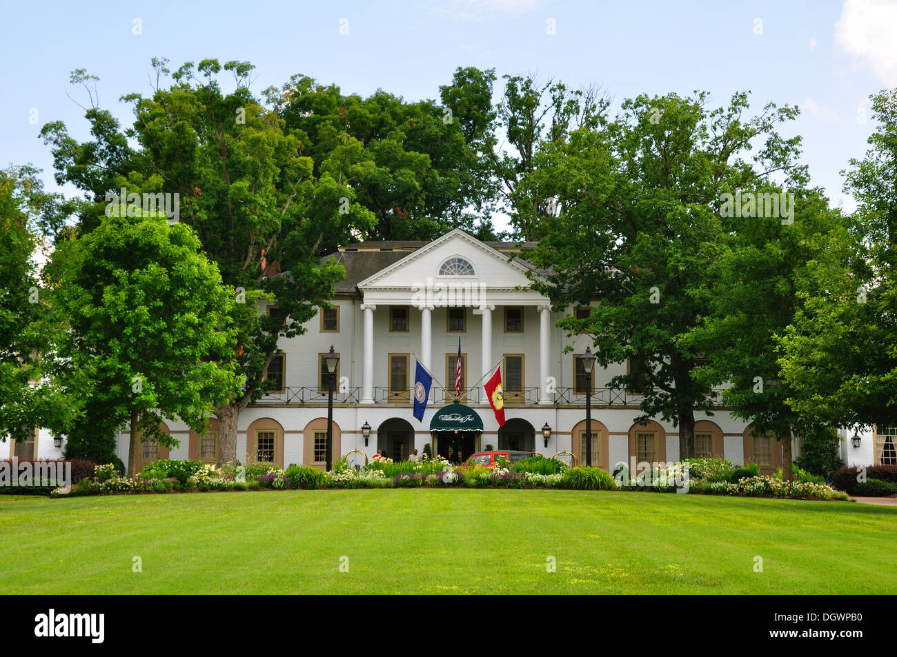 Williamsburg inn resort hotel hi-res stock photography and images - Alamy