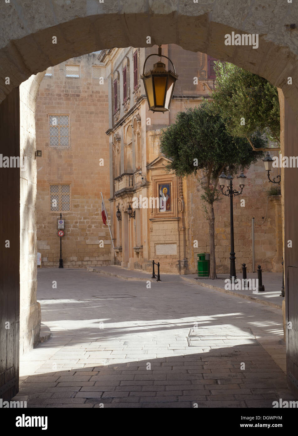 Main gate mdina malta hi-res stock photography and images - Alamy