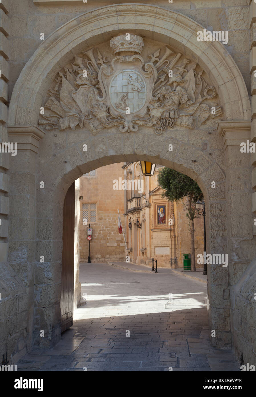 Malta mdina main gate hi-res stock photography and images - Alamy