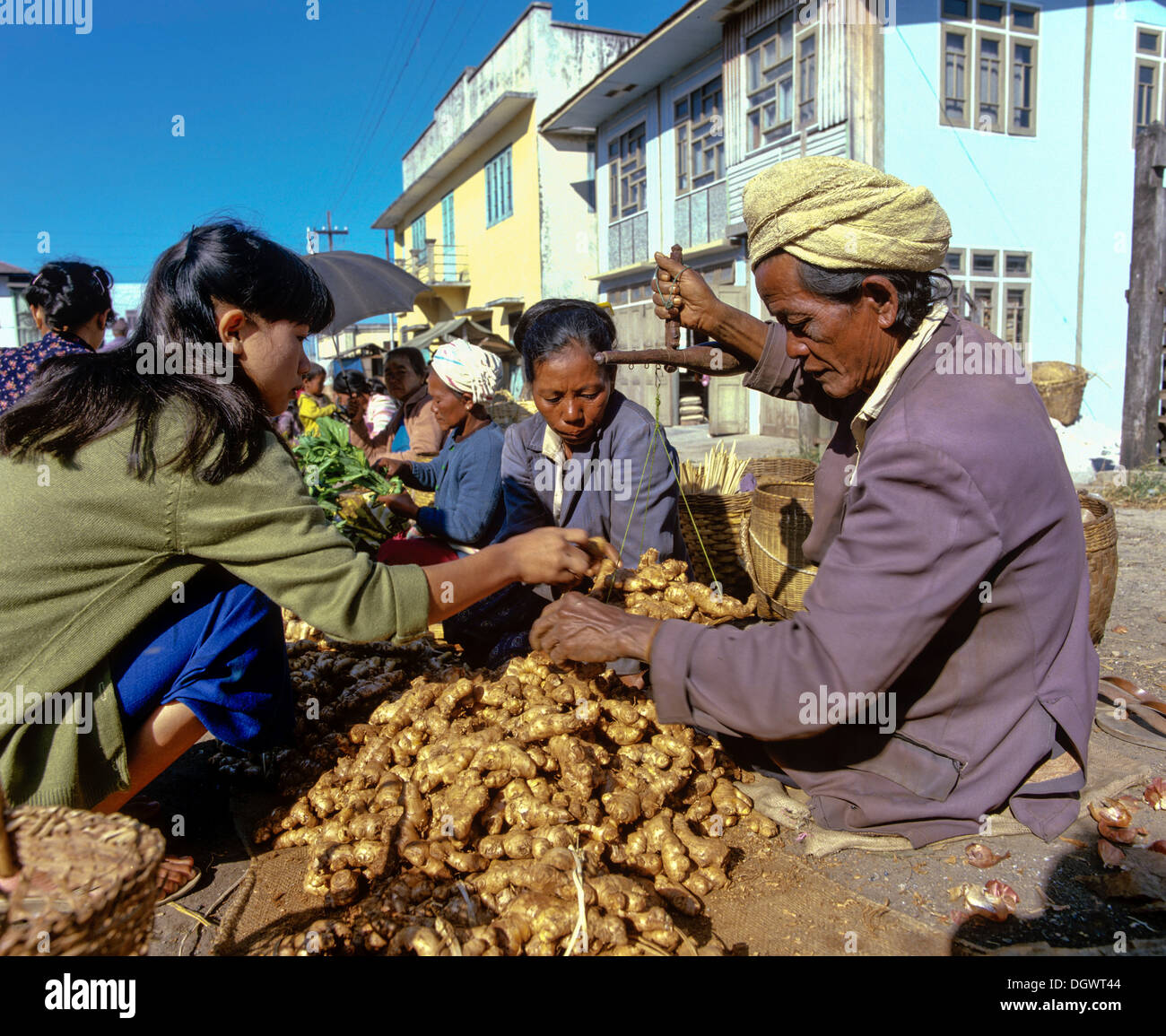 Ginger root myanmar hi-res stock photography and images - Alamy