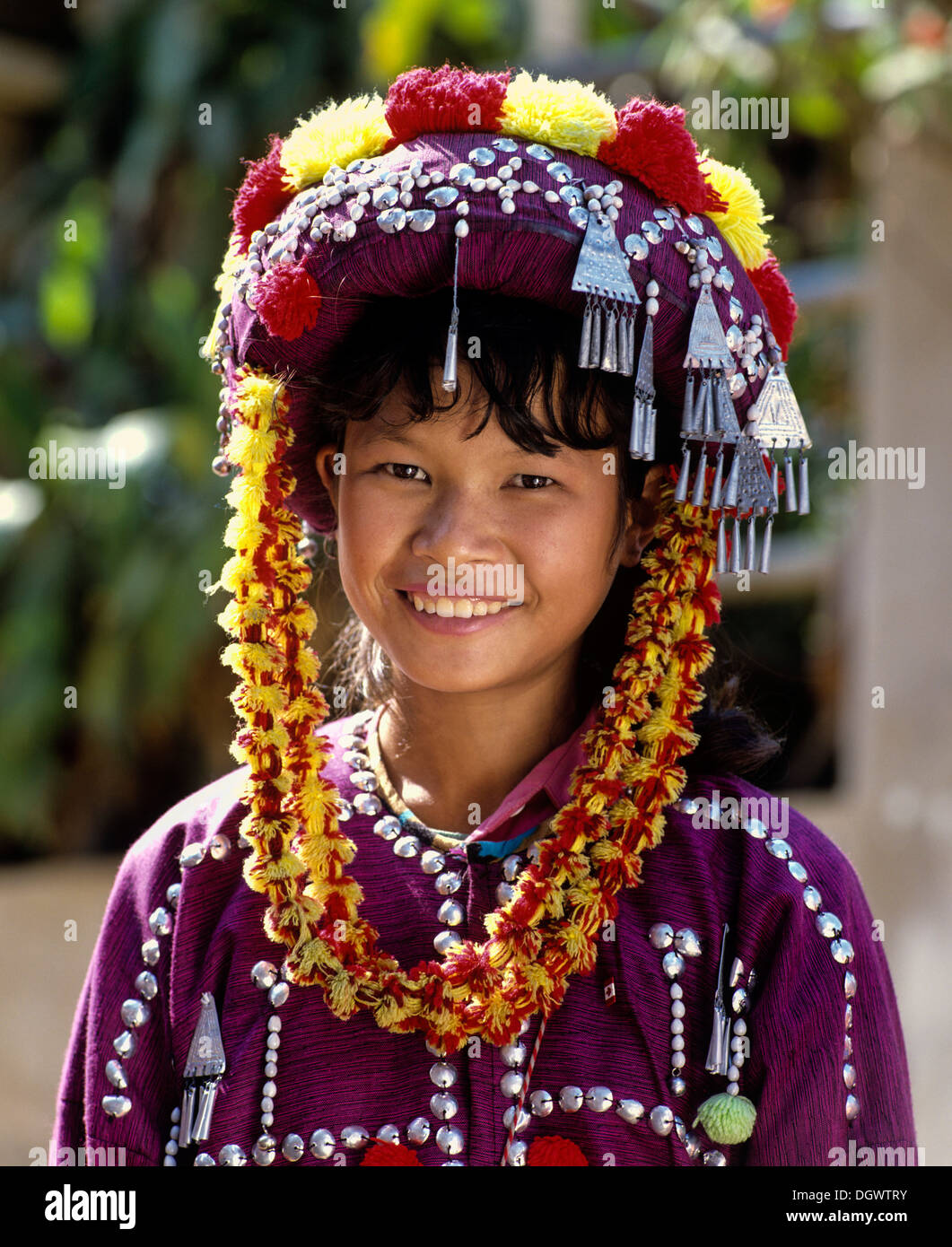 One ethnic lisu people female hi-res stock photography and images - Alamy