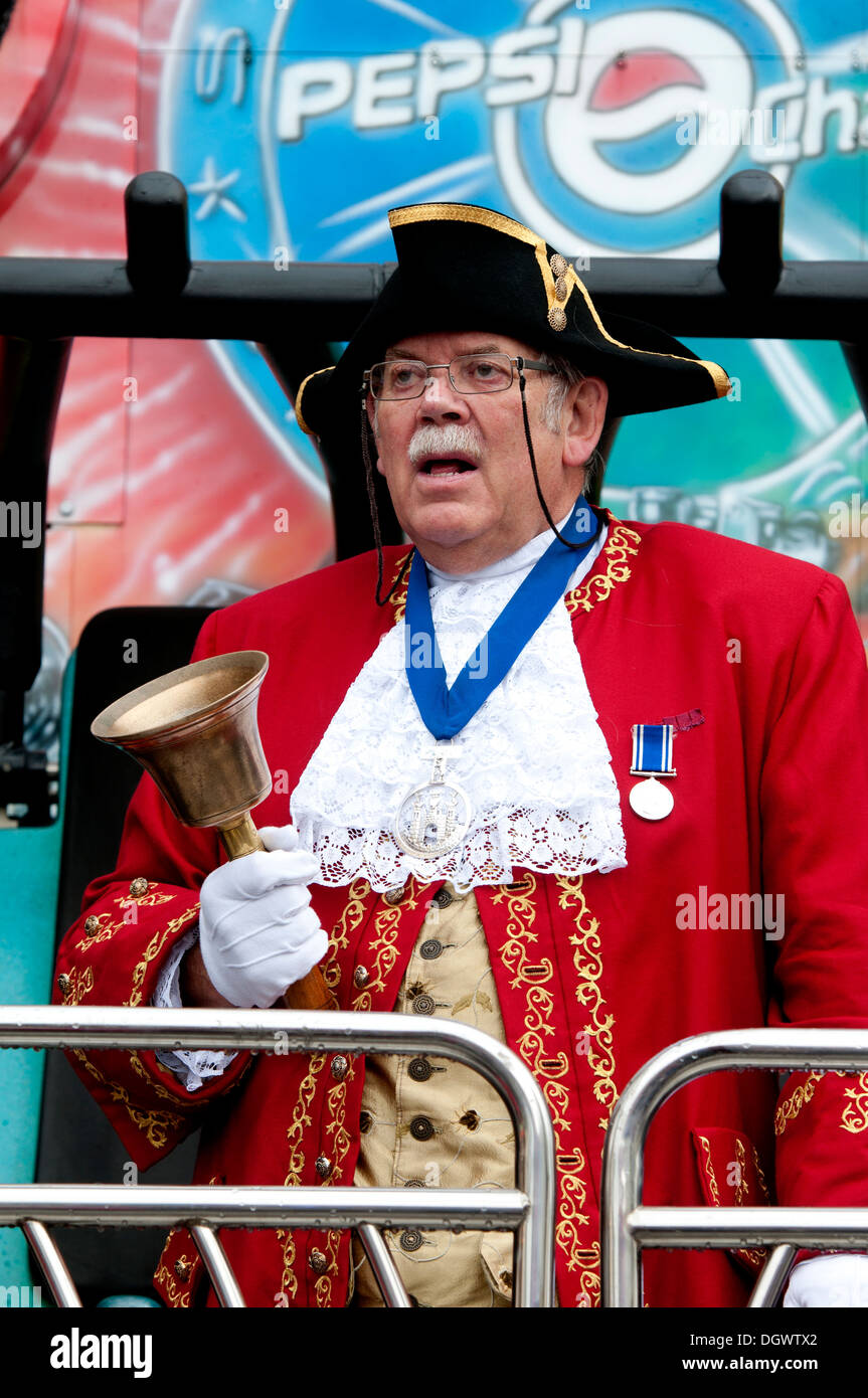 The Town Crier at the official opening of Warwick Mop fair Stock Photo ...