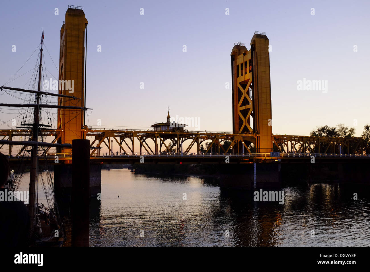 Tower Bridge over the Sacramento River at Old Sacramento State Historic ...