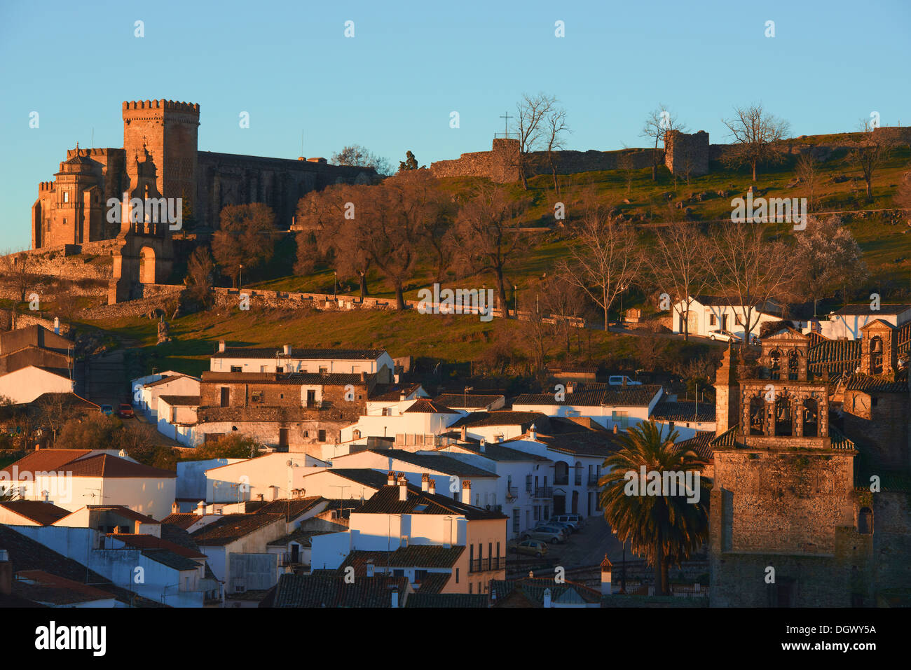 Sierra de aracena y picos de aroche hi-res stock photography and images ...