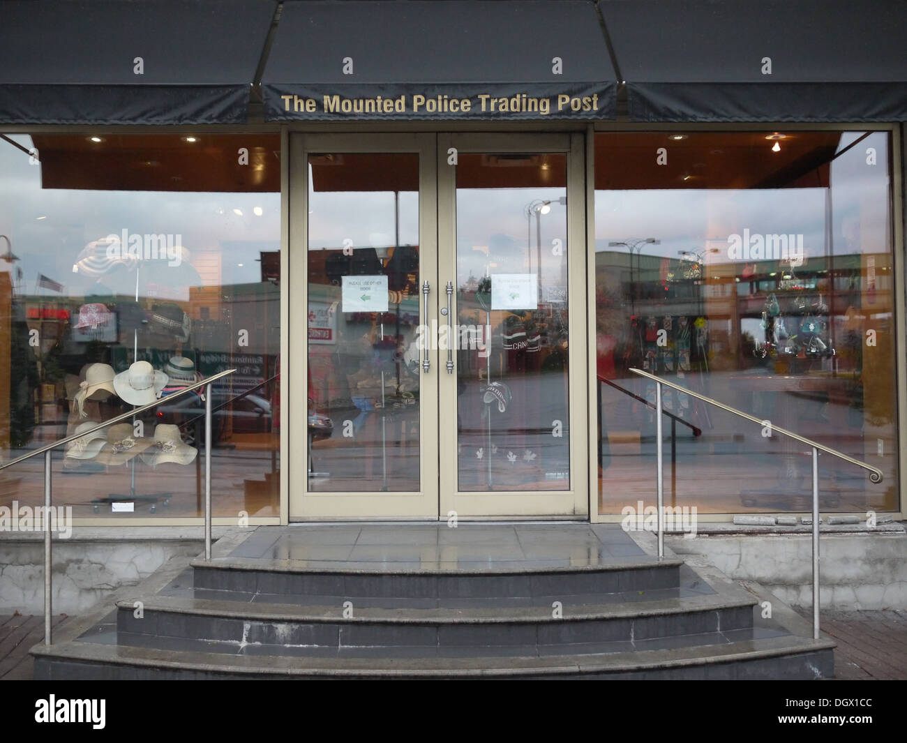 The trading post shop hi-res stock photography and images - Alamy