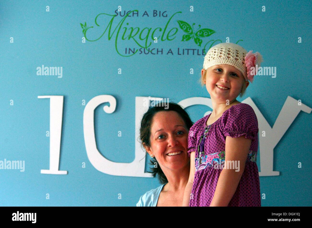 Lucy friend hi-res stock photography and images - Alamy