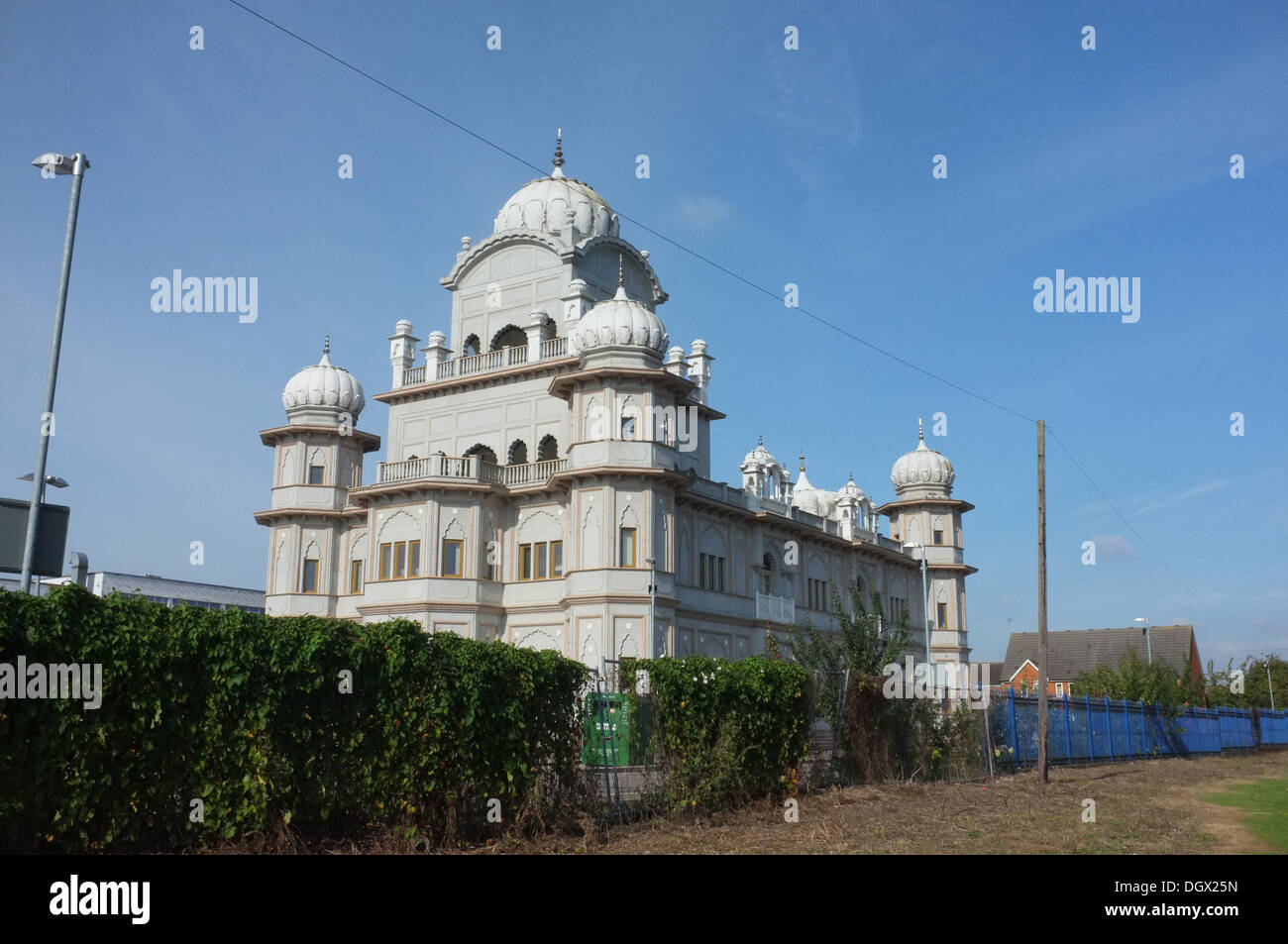 Sikh england worship hi-res stock photography and images - Alamy