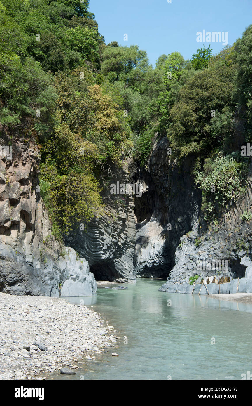 Gole dell'Alcantara, Gole di Larderia, Alcantara Gorge, river, Sicily ...