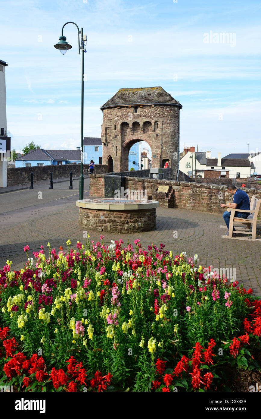 Medieval 13th century monnow bridge monmouth hi-res stock photography ...