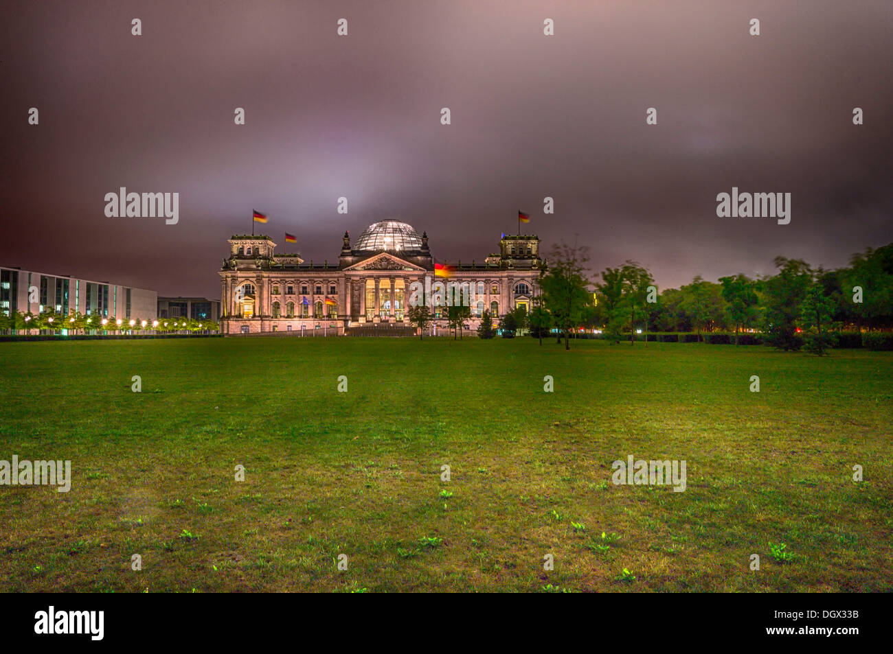 Reichstag building at night hi-res stock photography and images - Alamy
