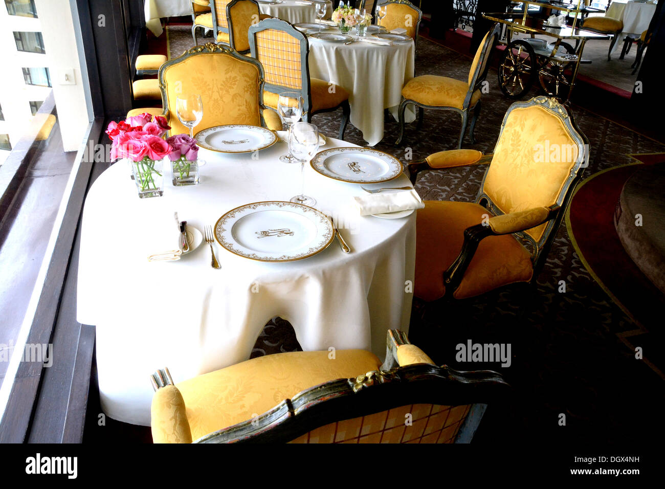 Fine dining cuisine hi-res stock photography and images - Alamy