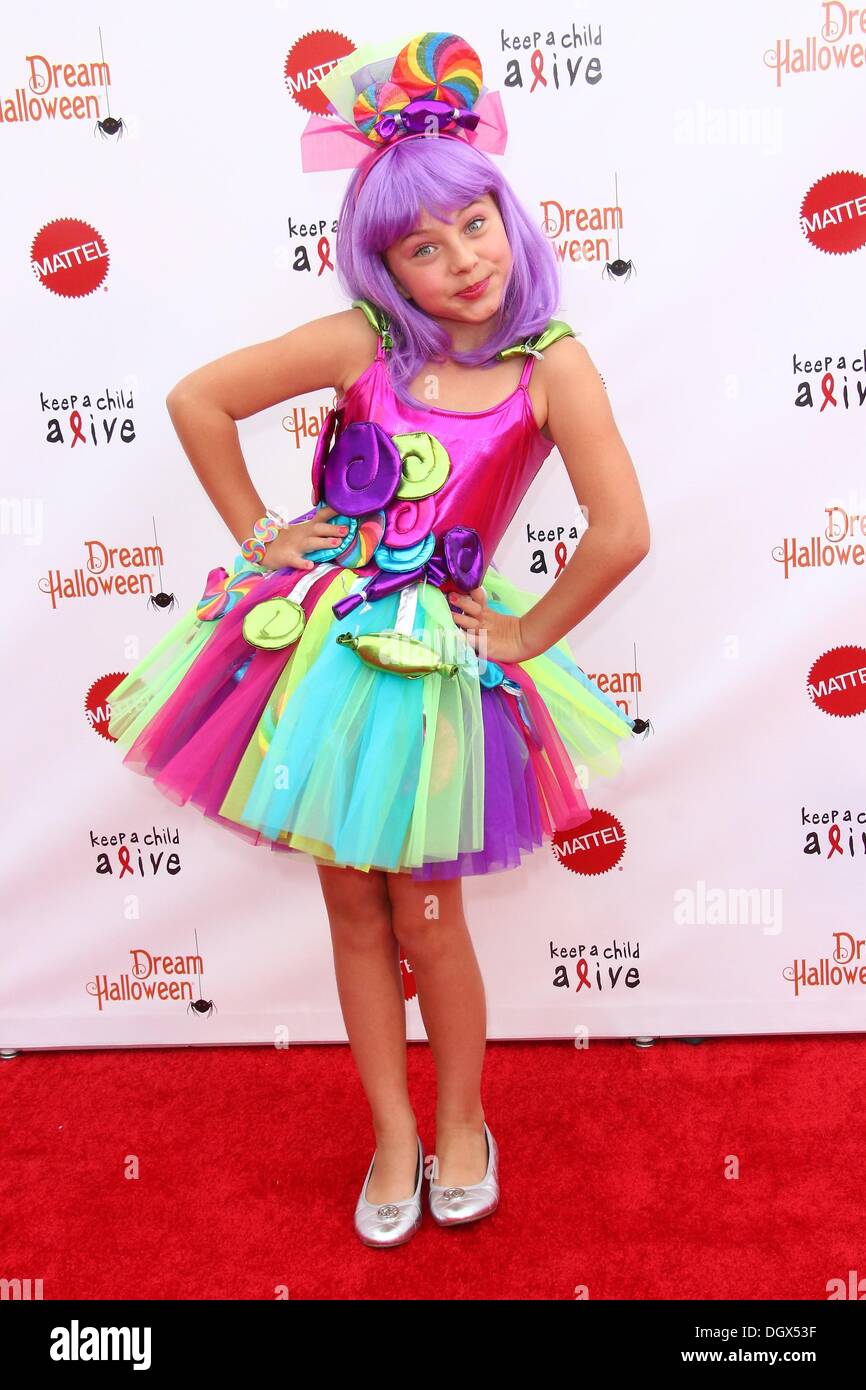 Los Angeles, California, USA. 26th Oct, 2013. Caitlin Carmichael ...