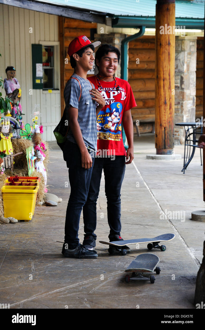 Native Cherokee Indian teenagers, North Carolina, USA Stock Photo - Alamy