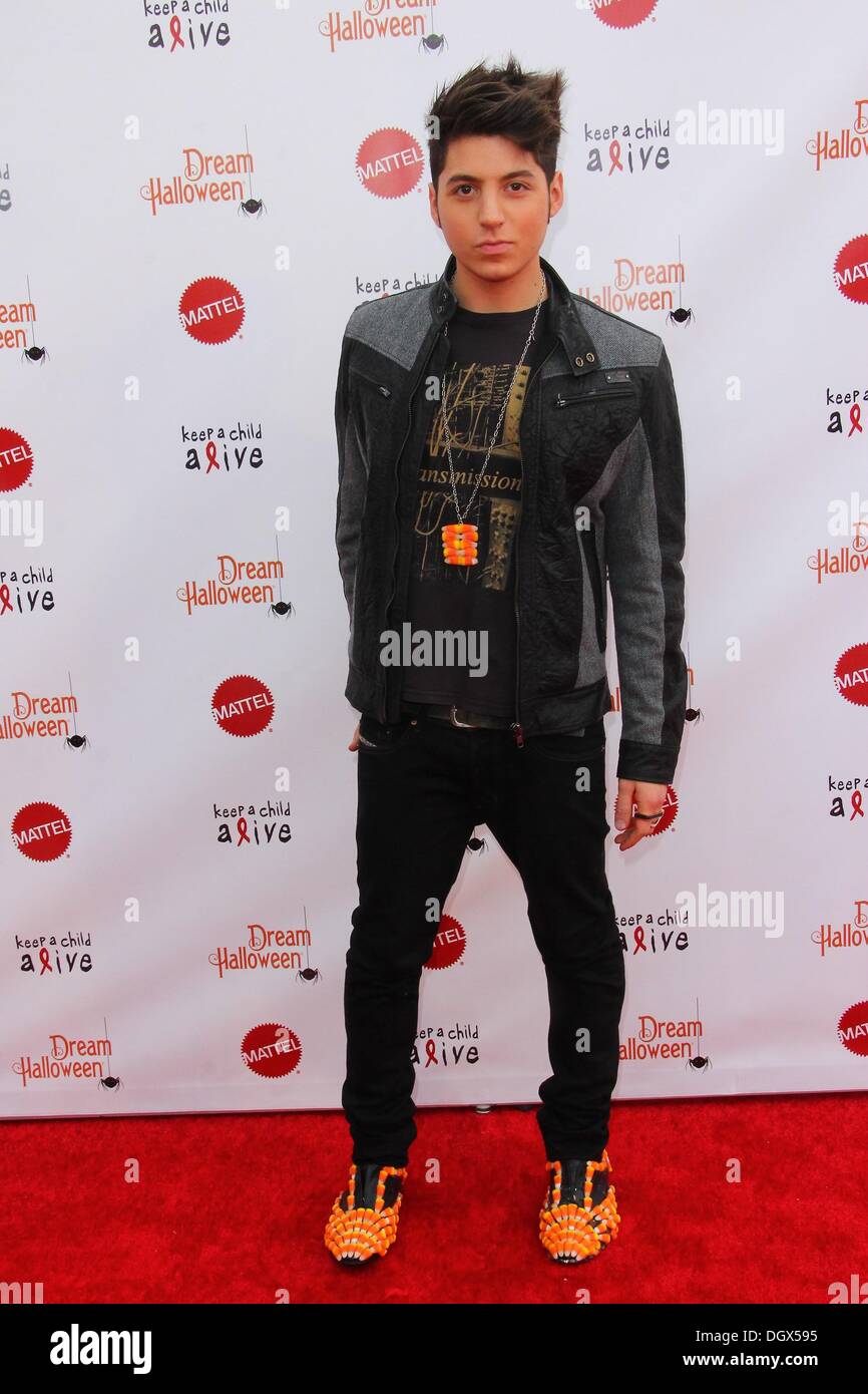 Los Angeles, California, USA. 26th Oct, 2013. Skye Stevens attends The ...