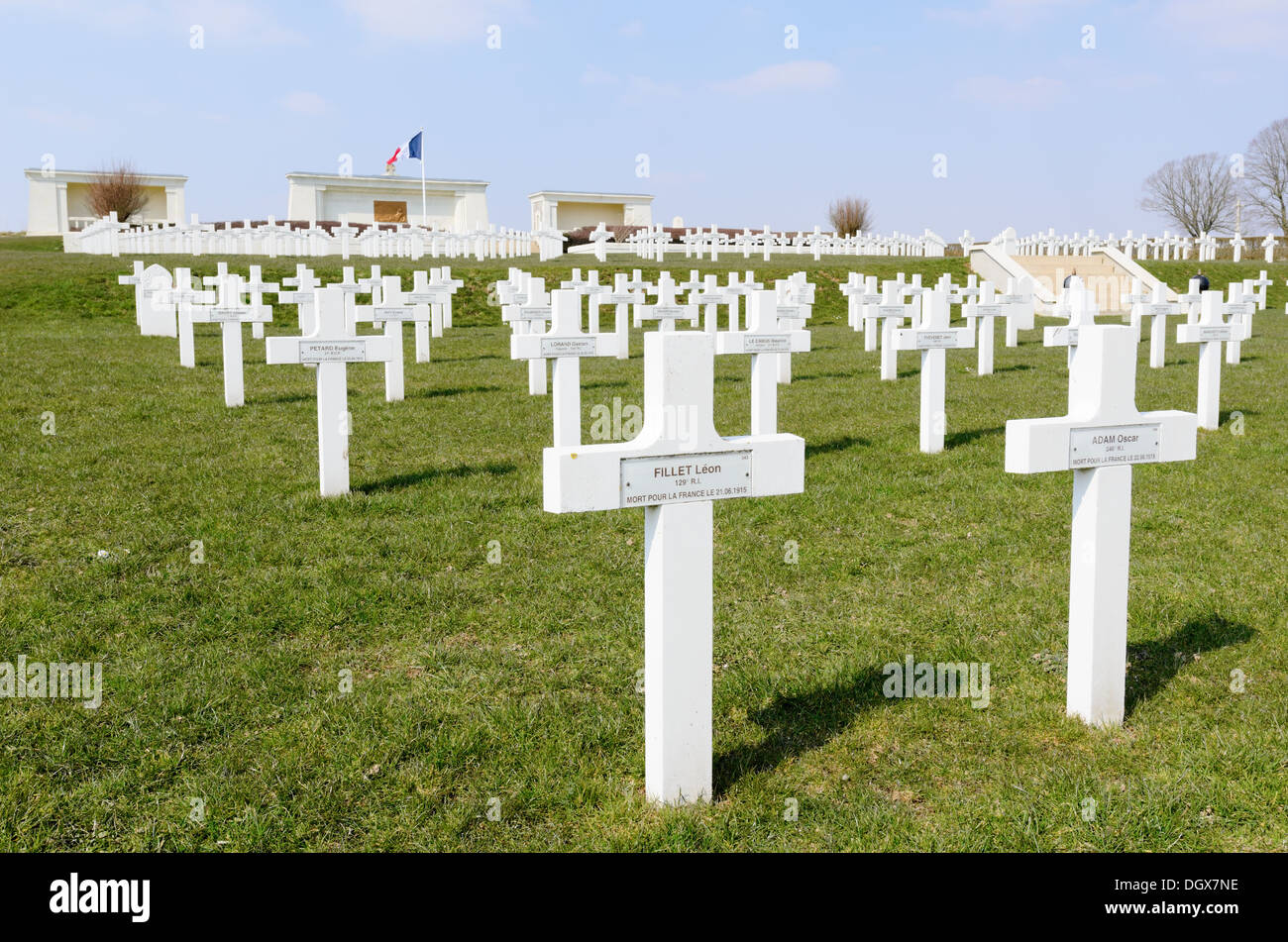 World war i cemetery hi-res stock photography and images - Alamy