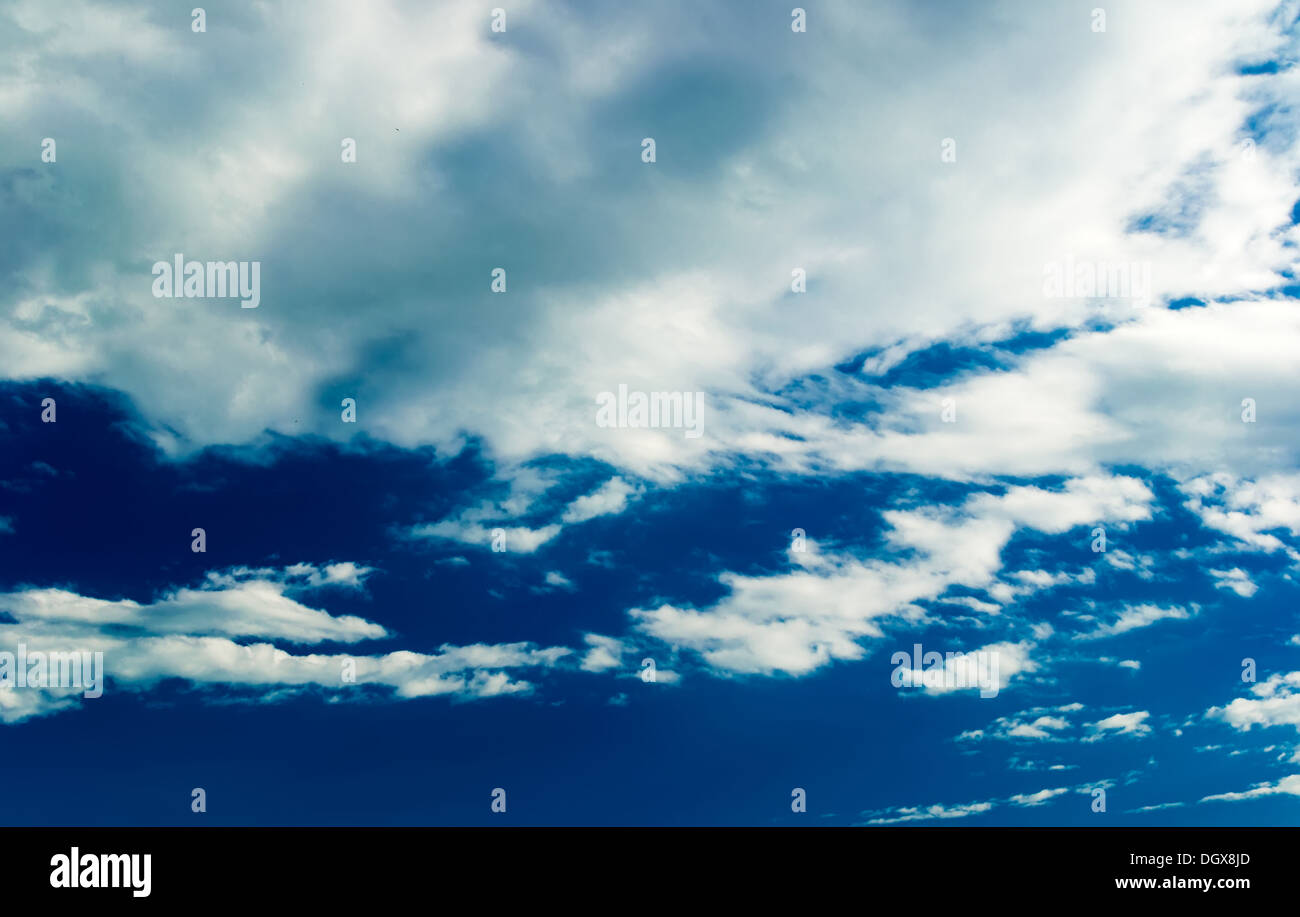 Stratus clouds hi-res stock photography and images - Alamy