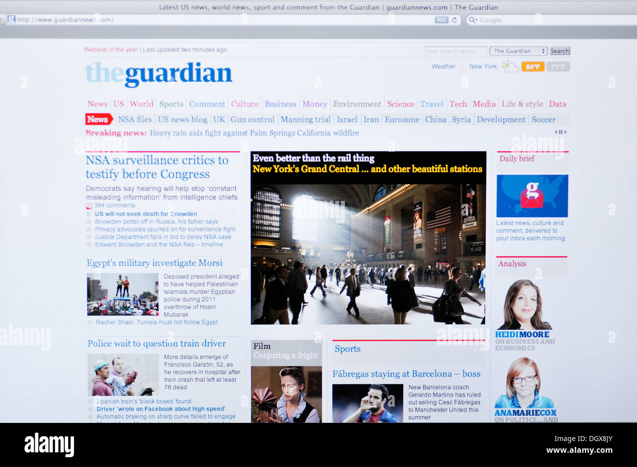 Guardian website on computer screen Stock Photo - Alamy