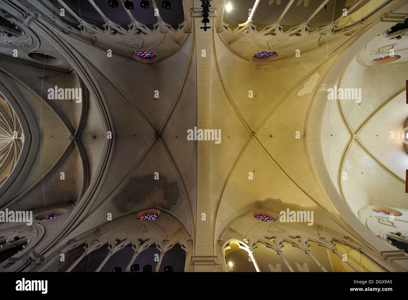 Cross ribbed vaults hi-res stock photography and images - Alamy