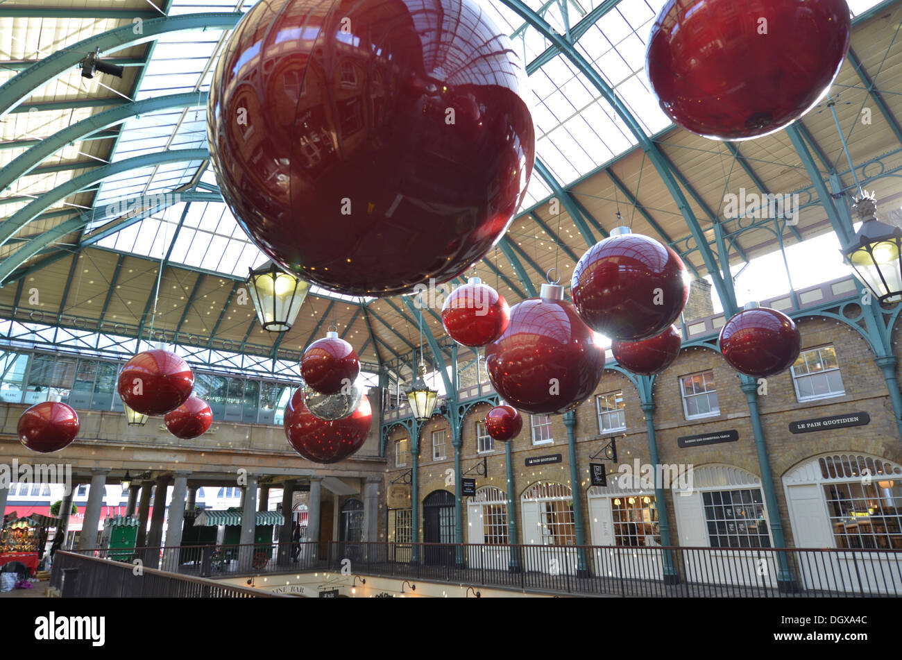 kings cross at night Stock Photo - Alamy
