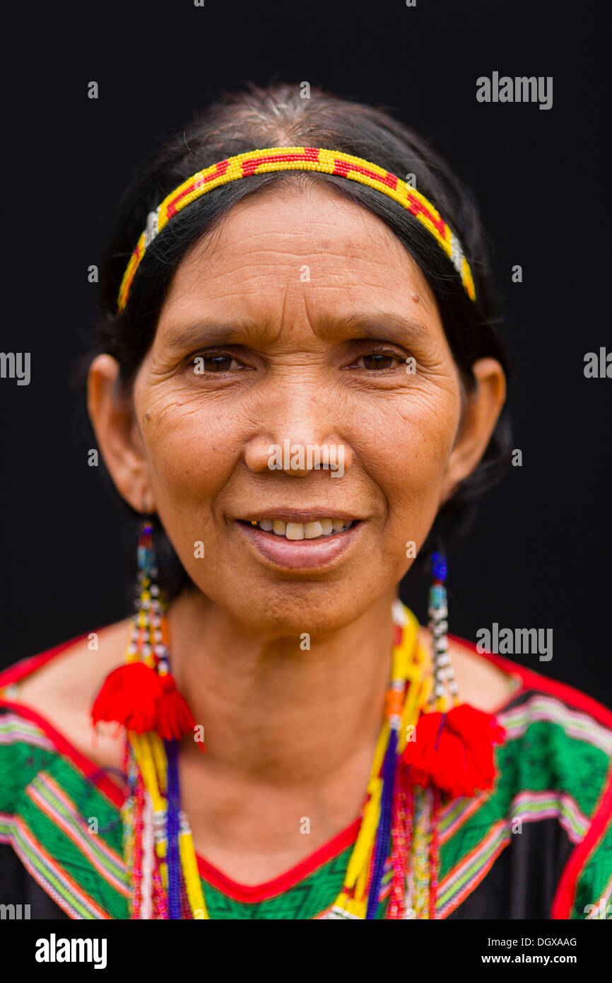 Cambodia portrait indigenous minority hi-res stock photography and ...