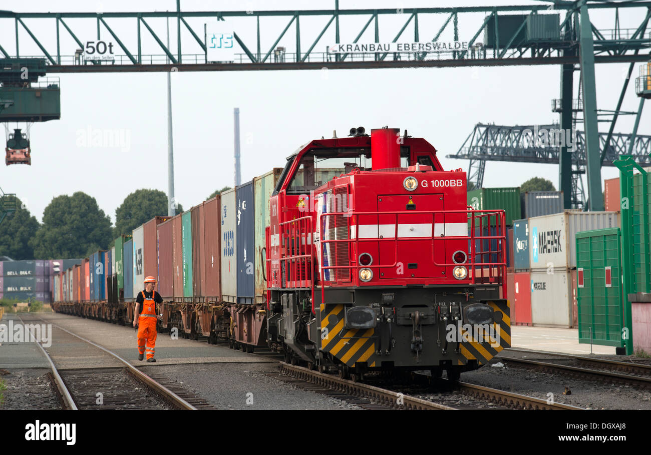 Dock railway hi-res stock photography and images - Alamy