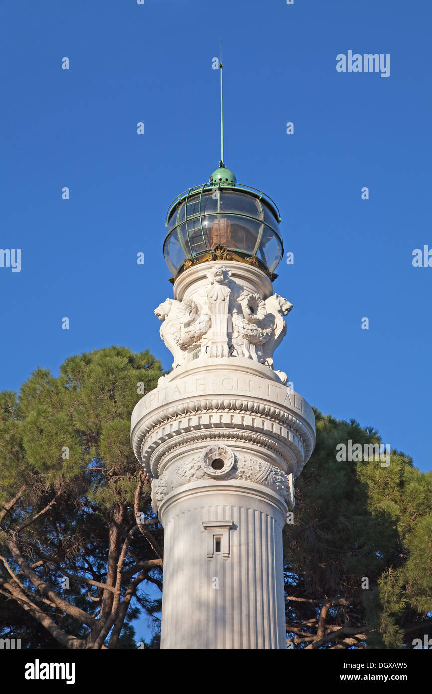 Ruins of roman lighthouse hi-res stock photography and images - Alamy