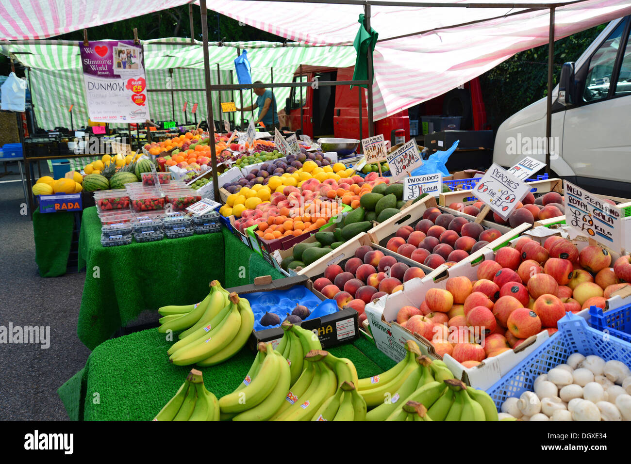Fruit and vegetable stall at outdoor market, Great Dunmow, Essex ...