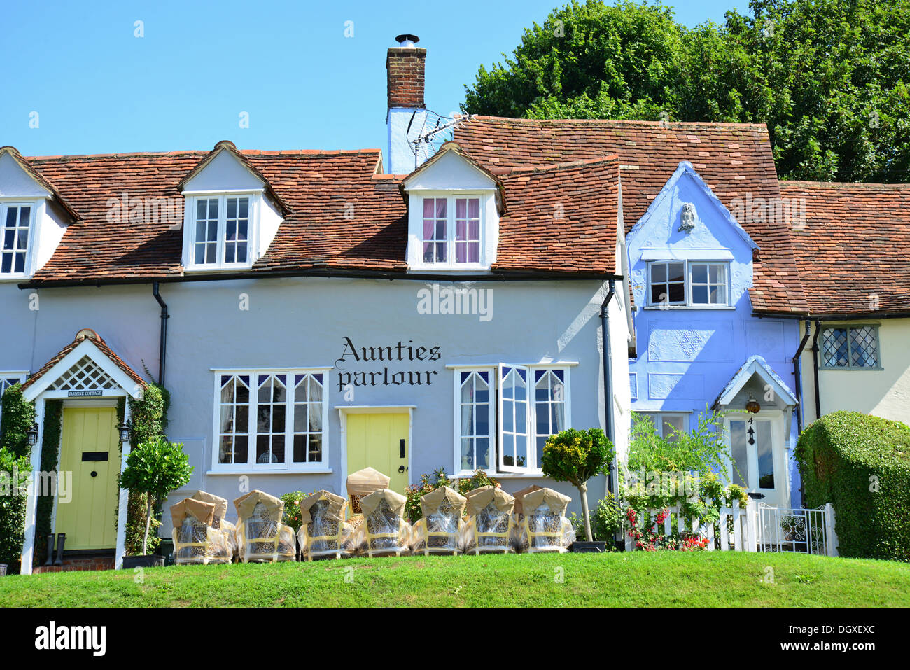 Period cottage in Finchingfield, Essex, England, United Kingdom Stock ...