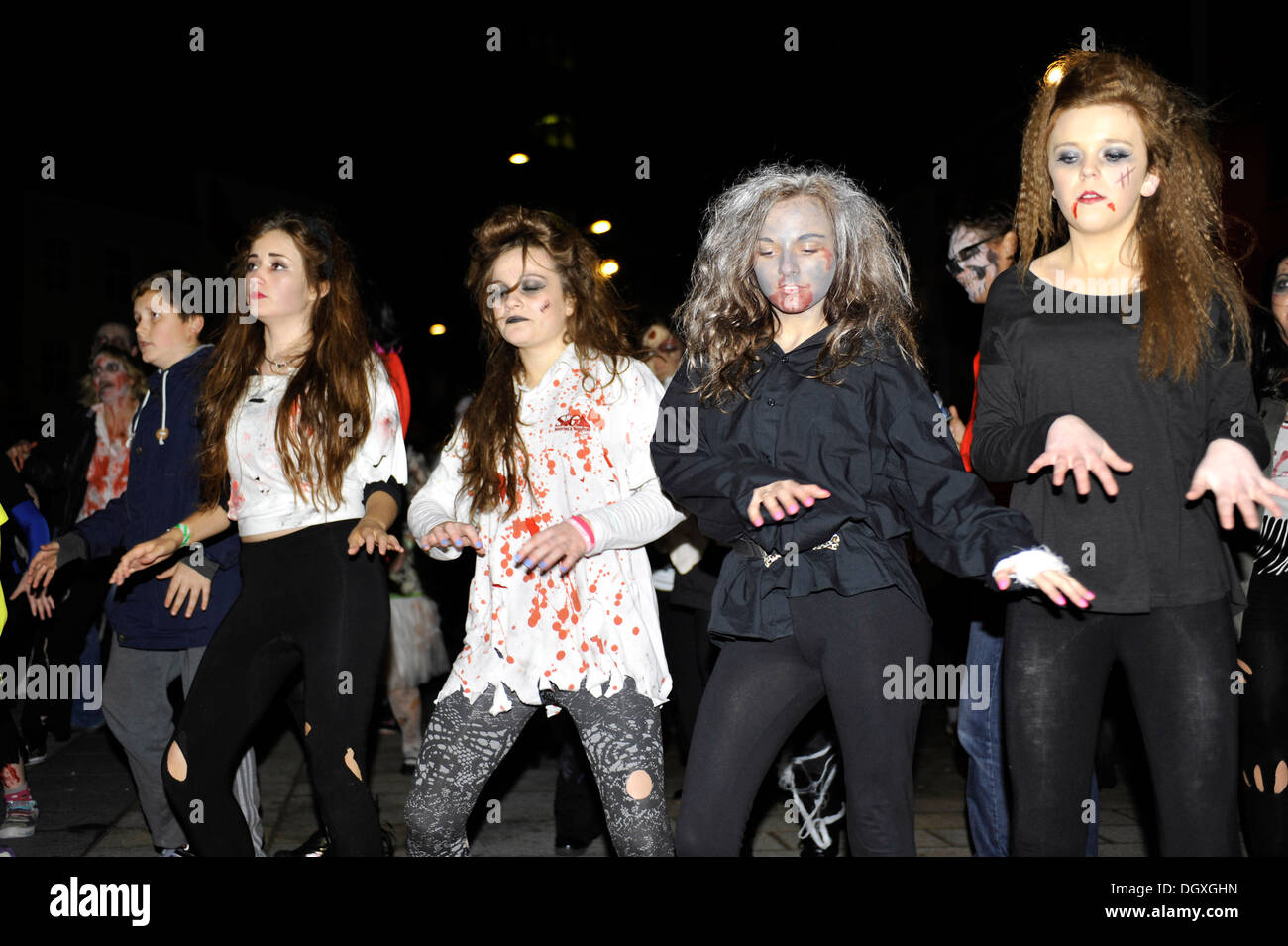 Zombies group hi-res stock photography and images - Alamy
