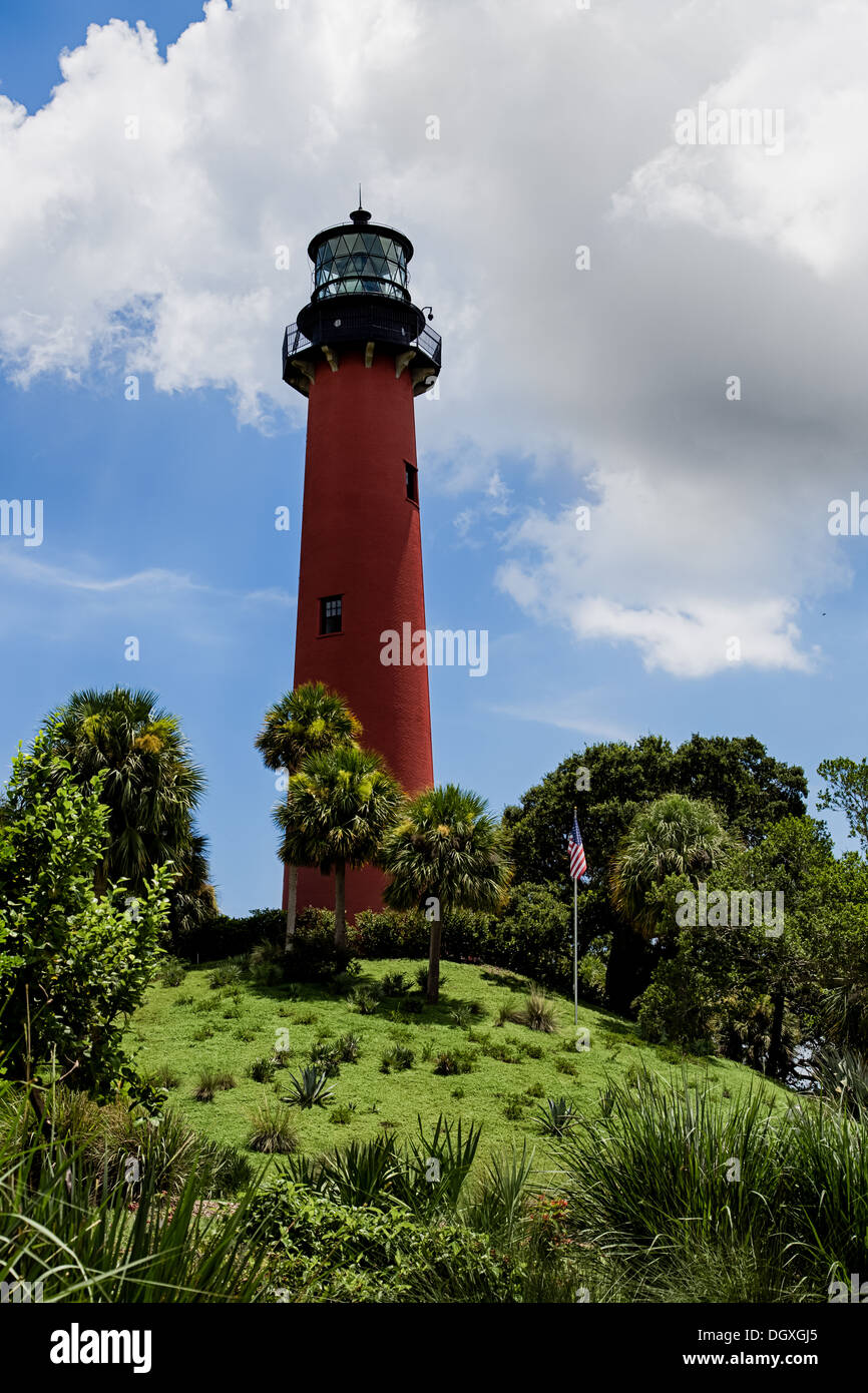 Approaching the Jupiter Lighthouse from the tour footpath below Stock ...