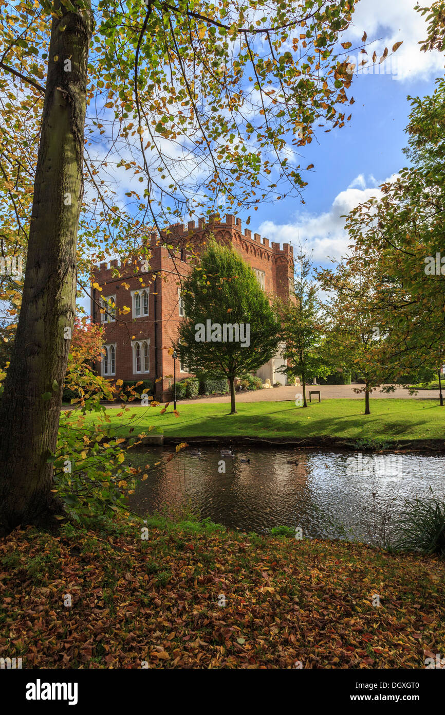 Hertford hertfordshire castle gardens hi-res stock photography and ...