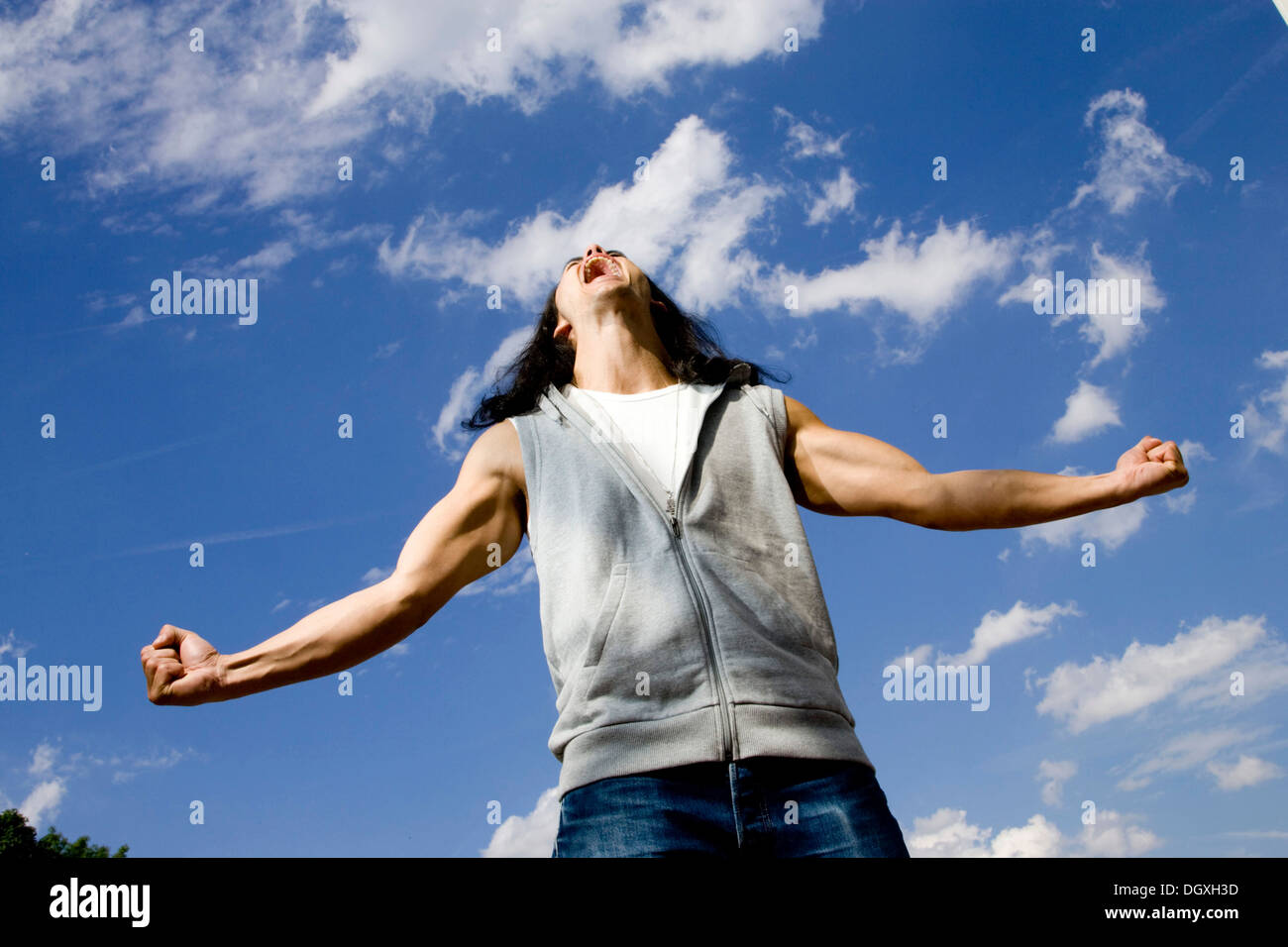 Actor Louis Cunanan screaming as loud as he can Stock Photo - Alamy