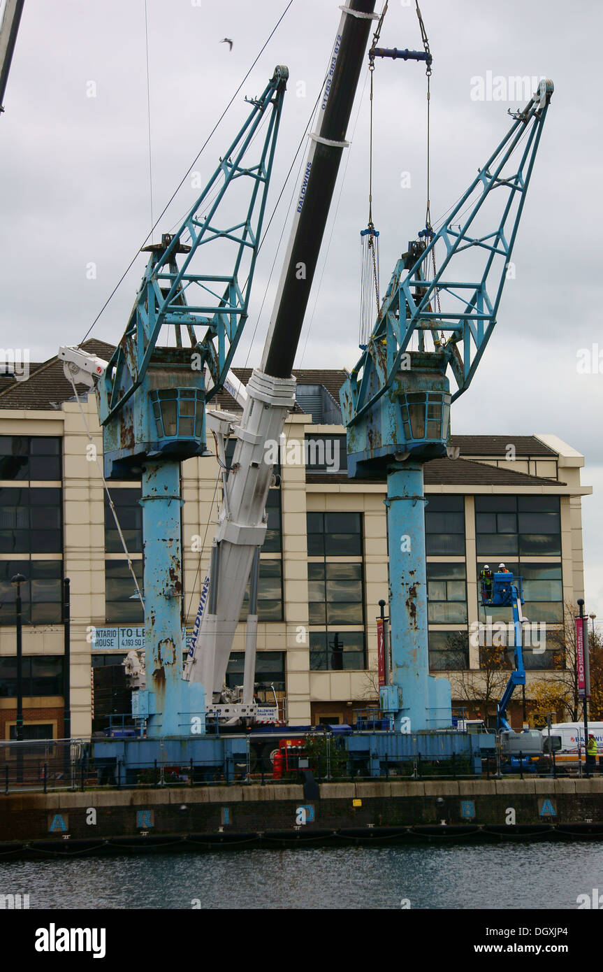 Historic Cranes High Resolution Stock Photography and Images - Alamy