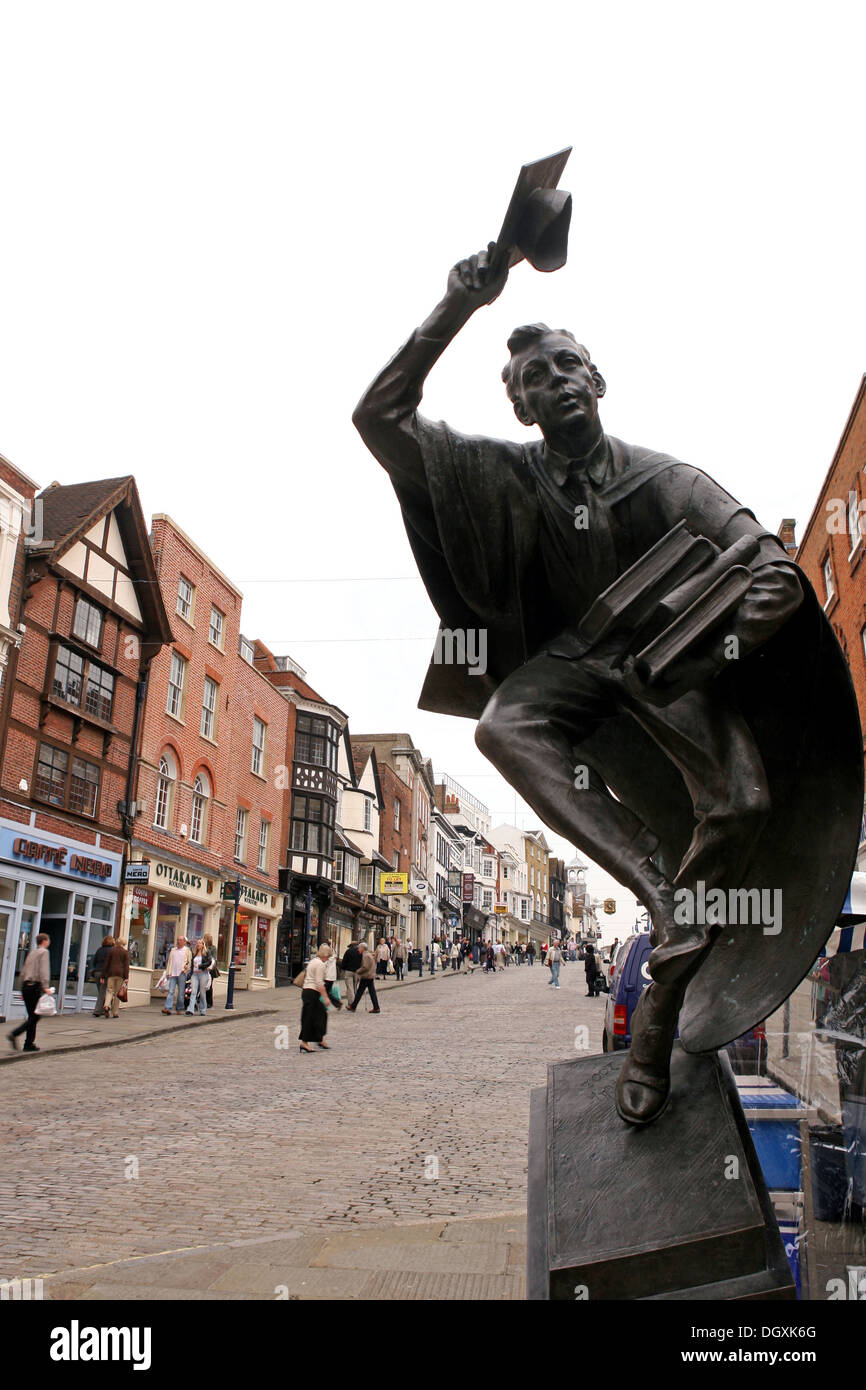 Guildford statue high street hi-res stock photography and images - Alamy