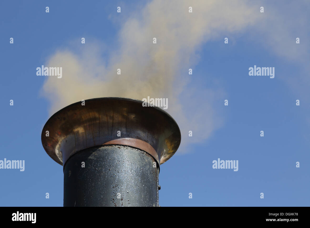 Chimney engine hi-res stock photography and images - Alamy