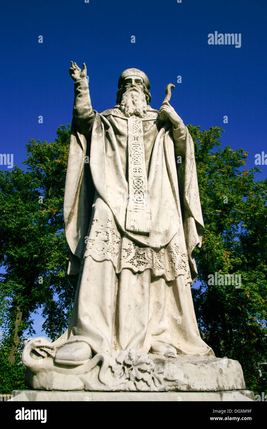 Saint Patrick's statue outside church in Kilkenny, Ireland Stock Photo ...