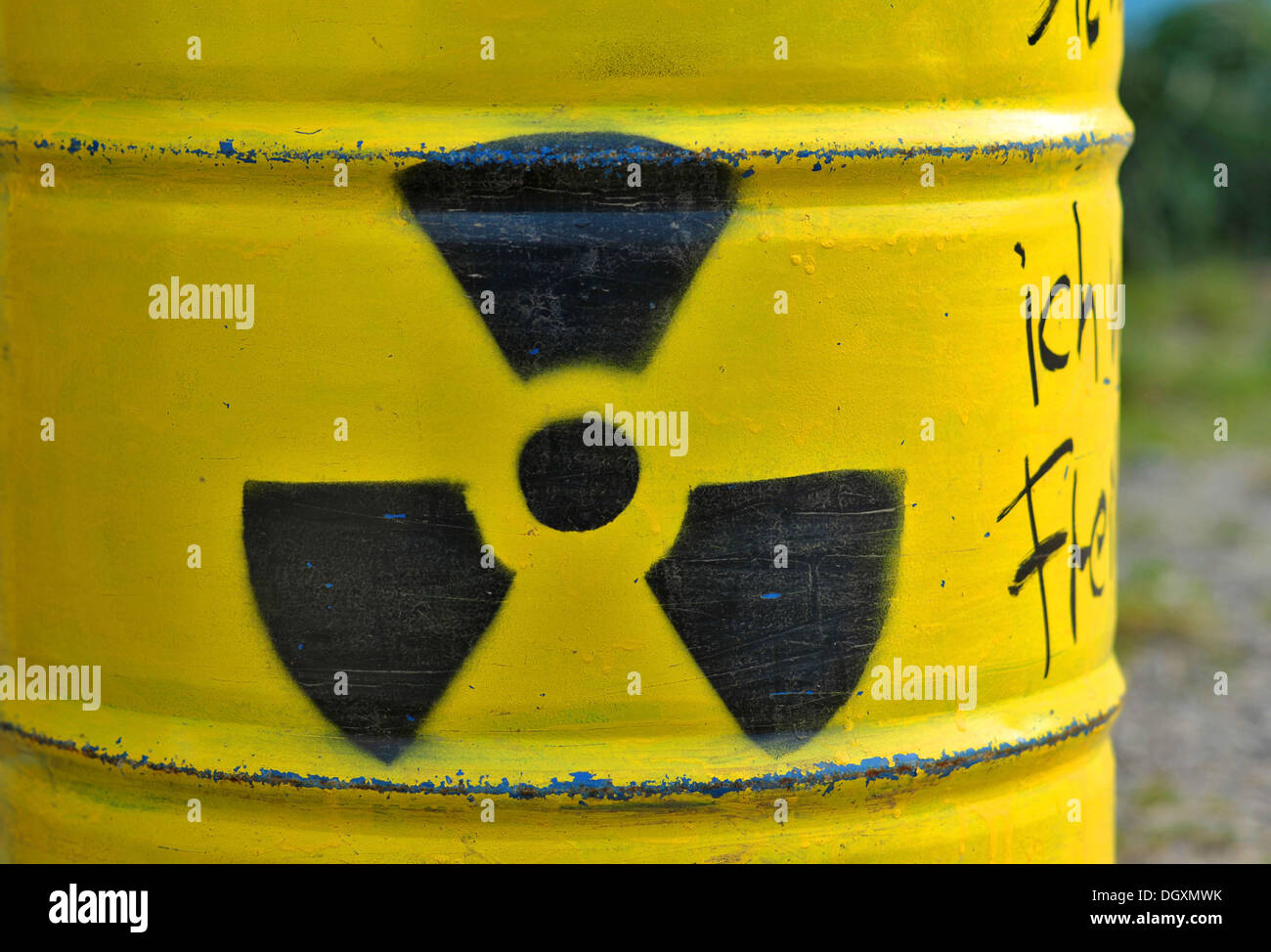 Radioactive logo hi-res stock photography and images - Alamy