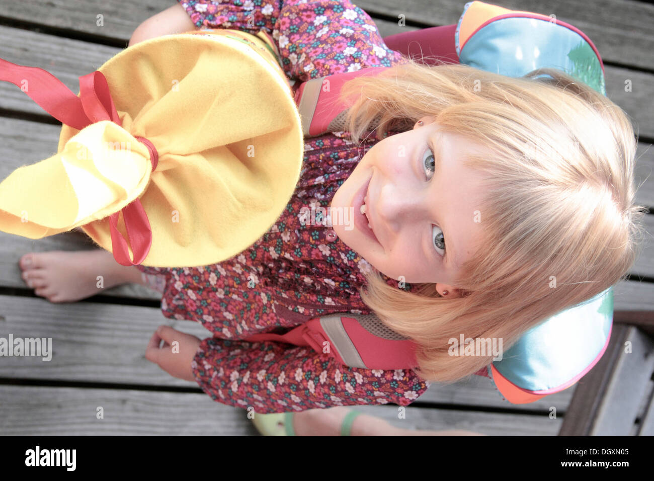 Cone teeth hi-res stock photography and images - Alamy