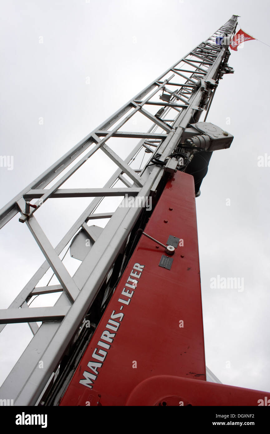 Fire engine turntable ladder hi-res stock photography and images - Alamy