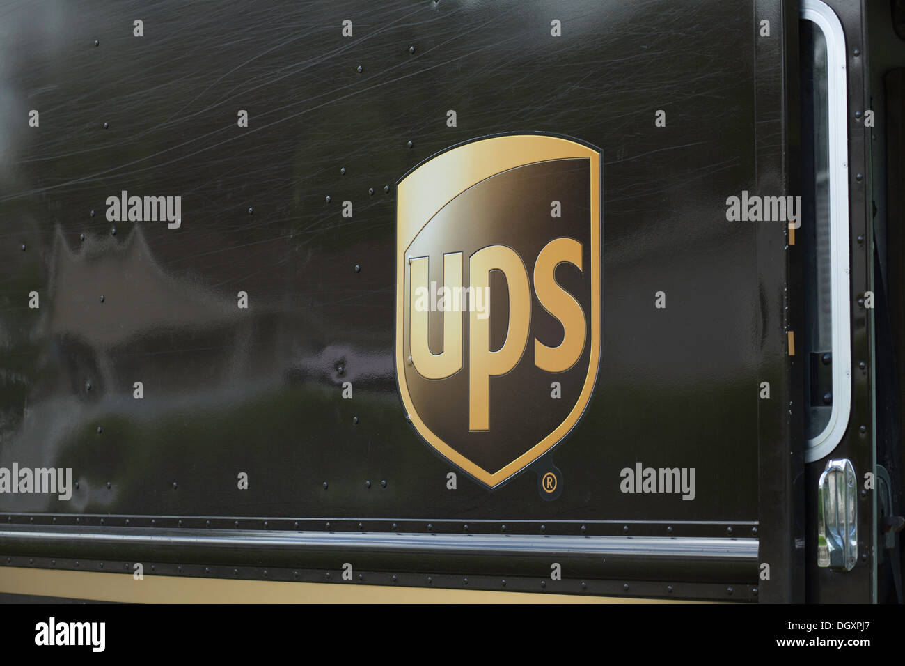 United parcel service logo hi-res stock photography and images - Alamy