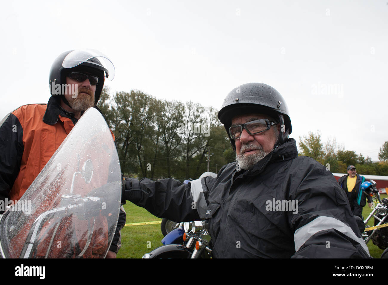 Vintage motorcycles with riders hi-res stock photography and images - Alamy