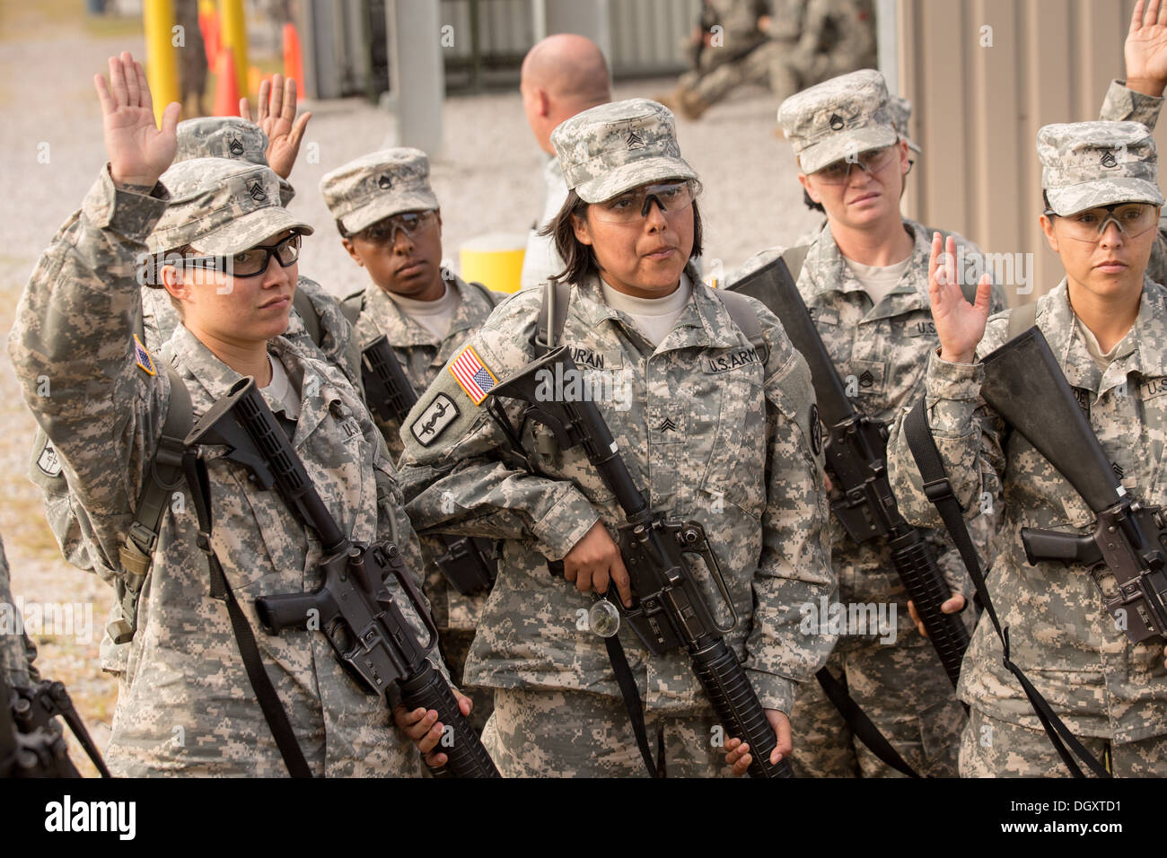 Women Drill Sergeant candidates at the US Army Drill Instructors School ...