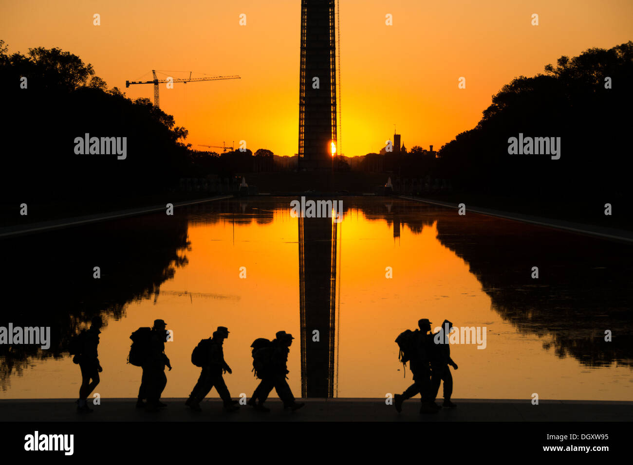 Soldiers Training Lincoln Memorial Reflecting Pool Washington DC ...