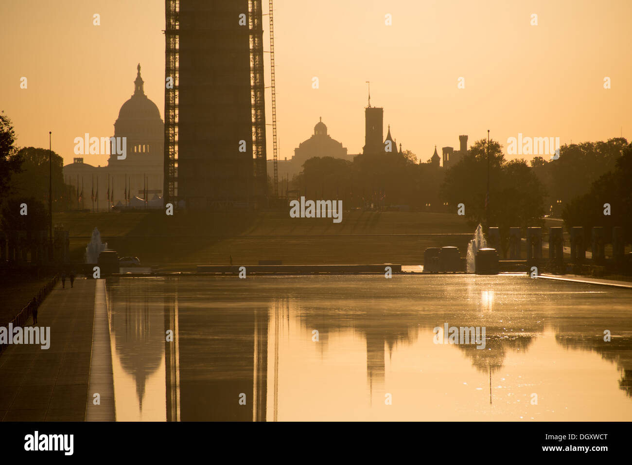WASHINGTON DC, United States — The rising sun appears low on the ...