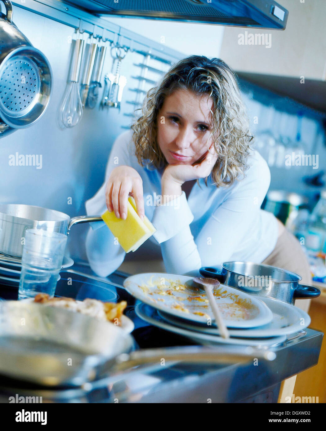 Kitchen chaos woman hi-res stock photography and images - Alamy